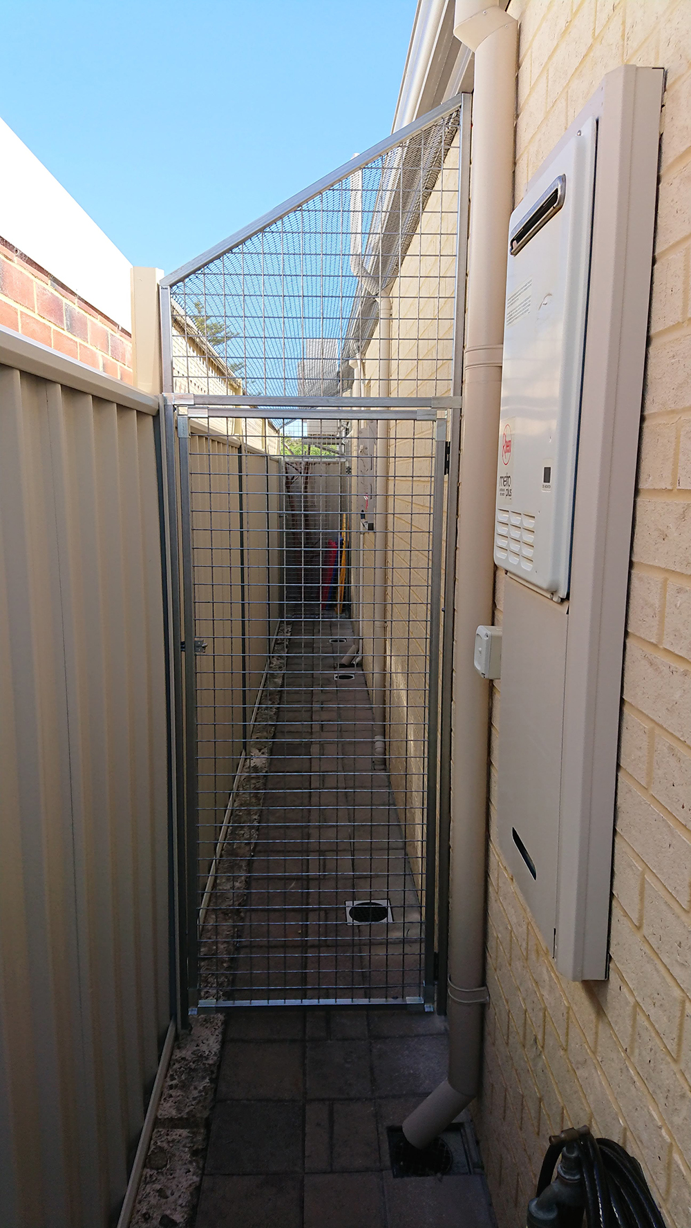 Galvanised mesh enclosure in Beldon - Cat Enclosures Perth